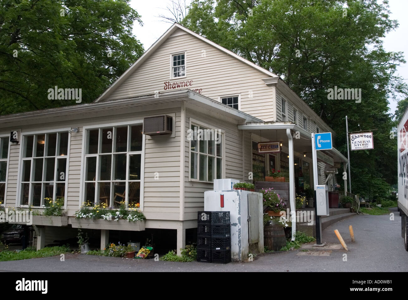 Shawnee General Store Pocono Mountains Pennsylvania Stock Photo - Alamy