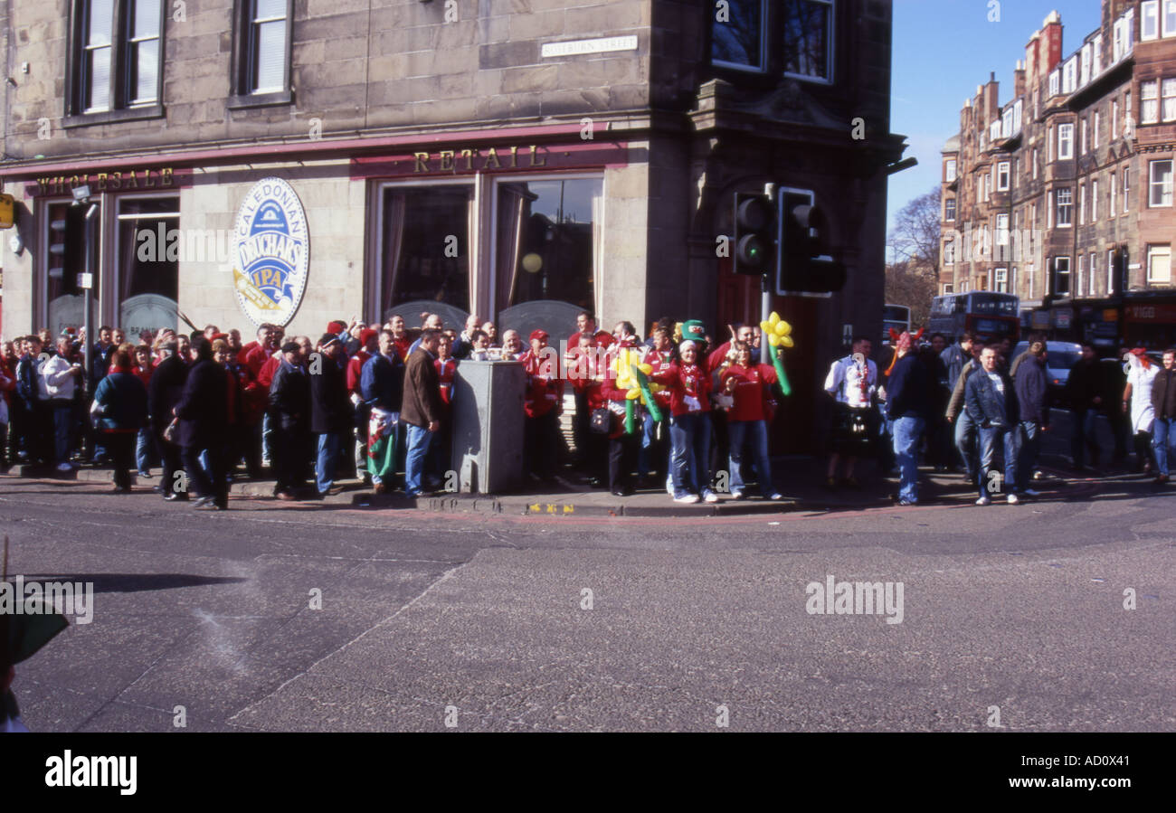Queuing at the Roseburn Bar Edingurgh number 2191 Stock Photo - Alamy