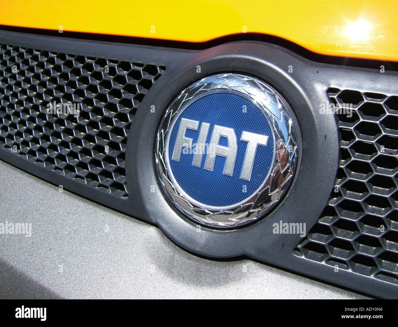 fiat car logo Stock Photo - Alamy