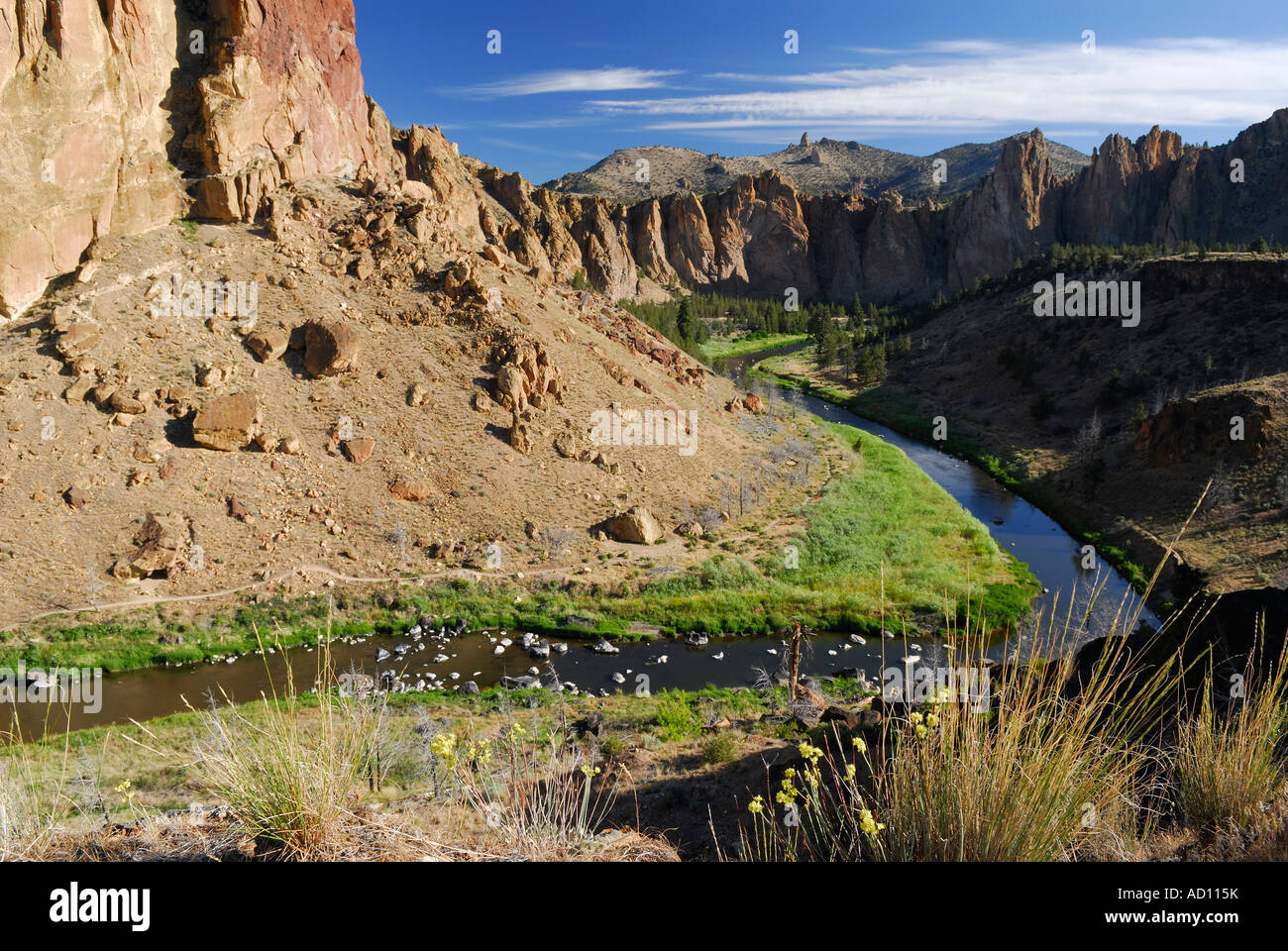 Smith Rock Red Wall with Crooked River in Redmond Oregon USA Stock ...