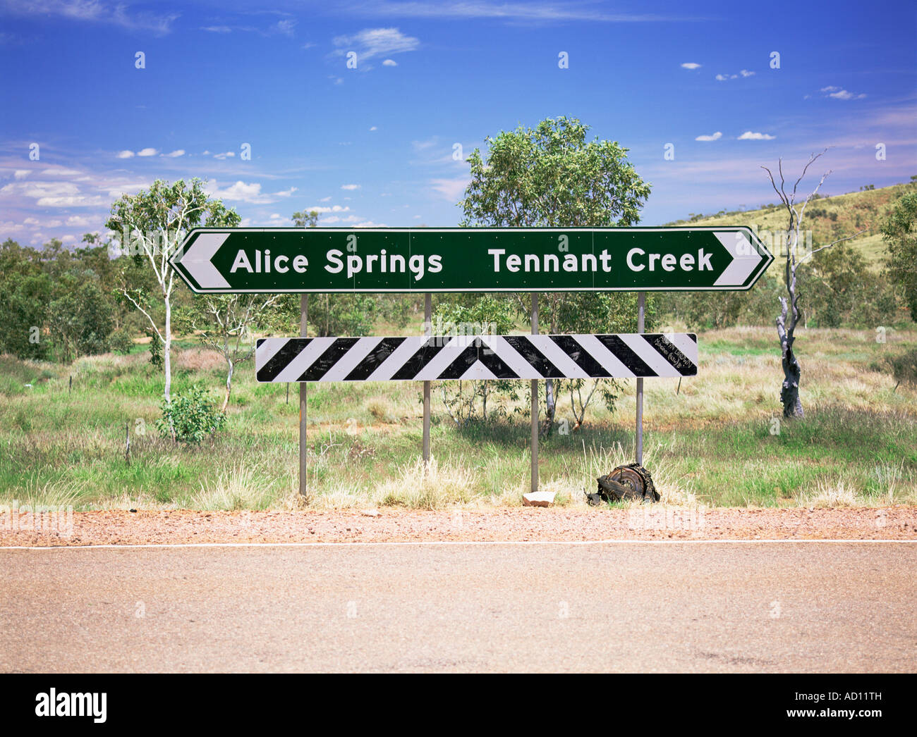Stuart highway road sign hi-res stock photography and images - Alamy