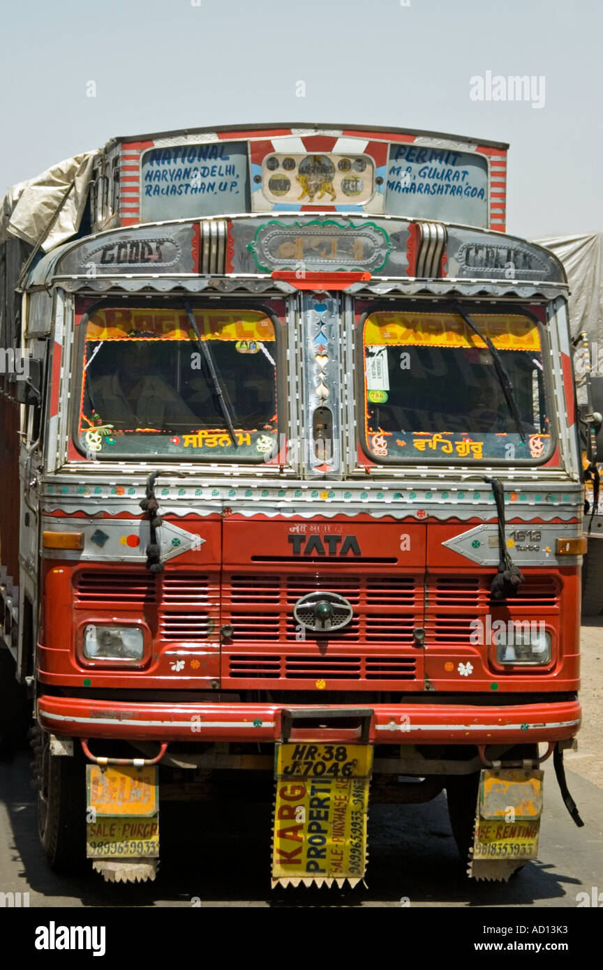 Indian lorry front hi-res stock photography and images - Alamy