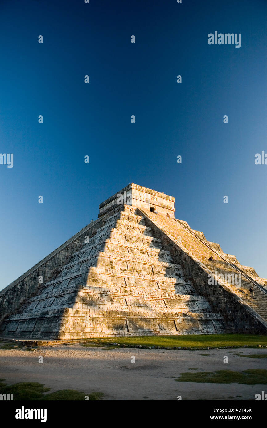El Castillo Chichen Itza Yucatan Mexico Stock Photo - Alamy