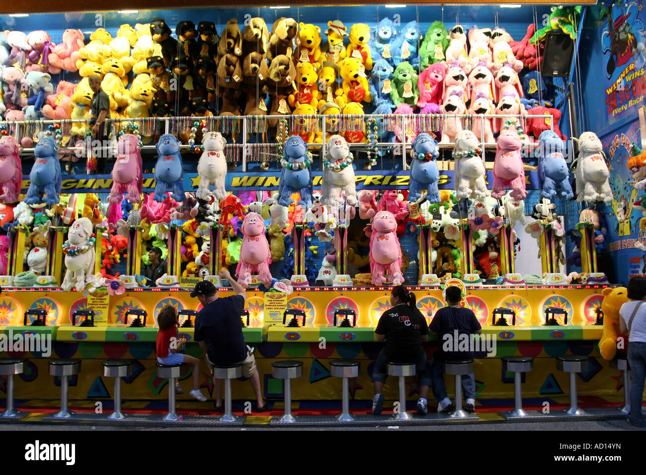 Prize stuffed animals carnival game hi-res stock photography and images ...