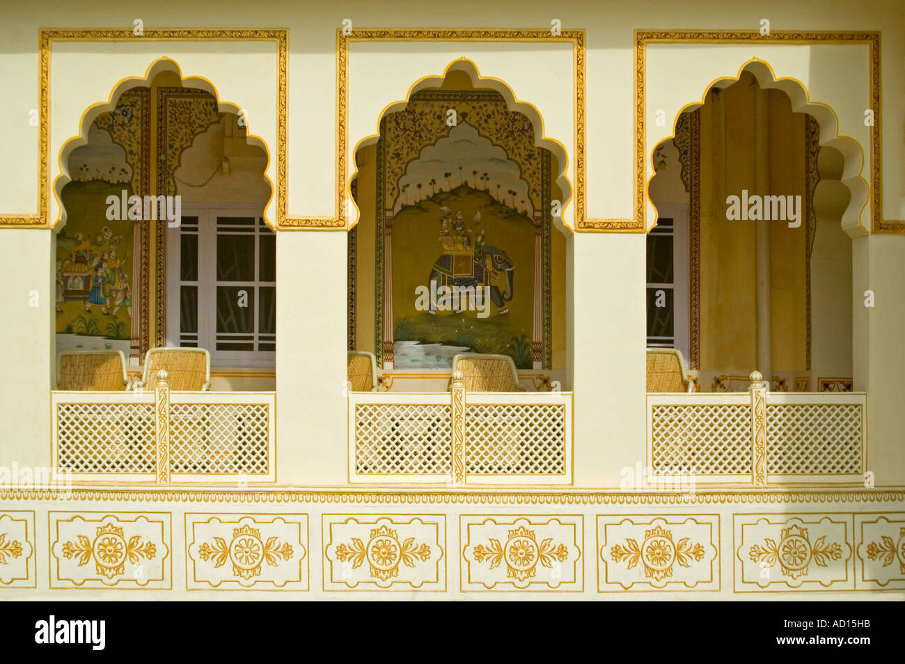 Verandah arch hi-res stock photography and images - Alamy