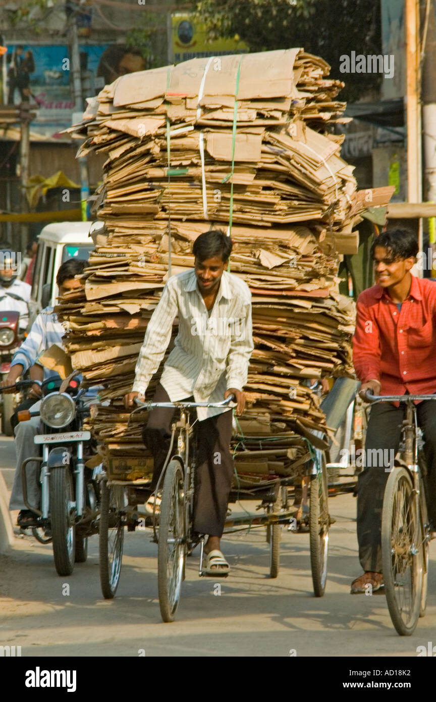 India bike overloaded hi-res stock photography and images - Alamy