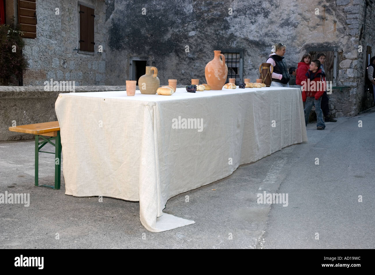 Procession of the 12 apostles hi-res stock photography and images - Alamy