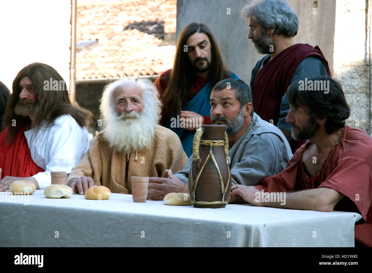 Procession of the 12 apostles hi-res stock photography and images - Alamy