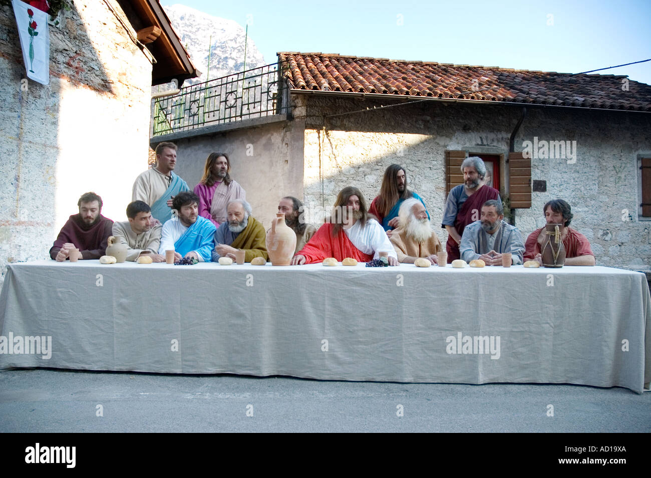Procession of the 12 apostles hi-res stock photography and images - Alamy