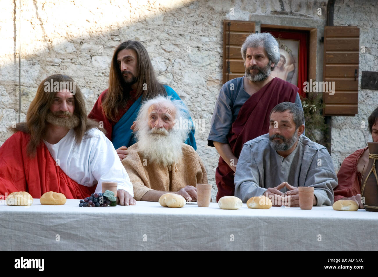 Procession of the 12 apostles hi-res stock photography and images - Alamy