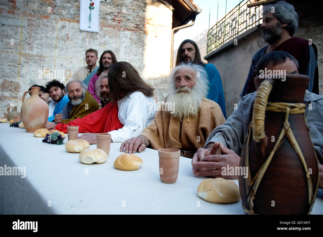 Procession of the 12 apostles hi-res stock photography and images - Alamy