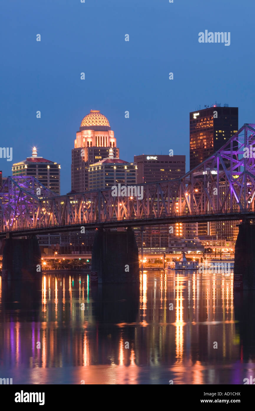 Clark Memorial Bridge, Louisville, Kentucky, USA Stock Photo - Alamy