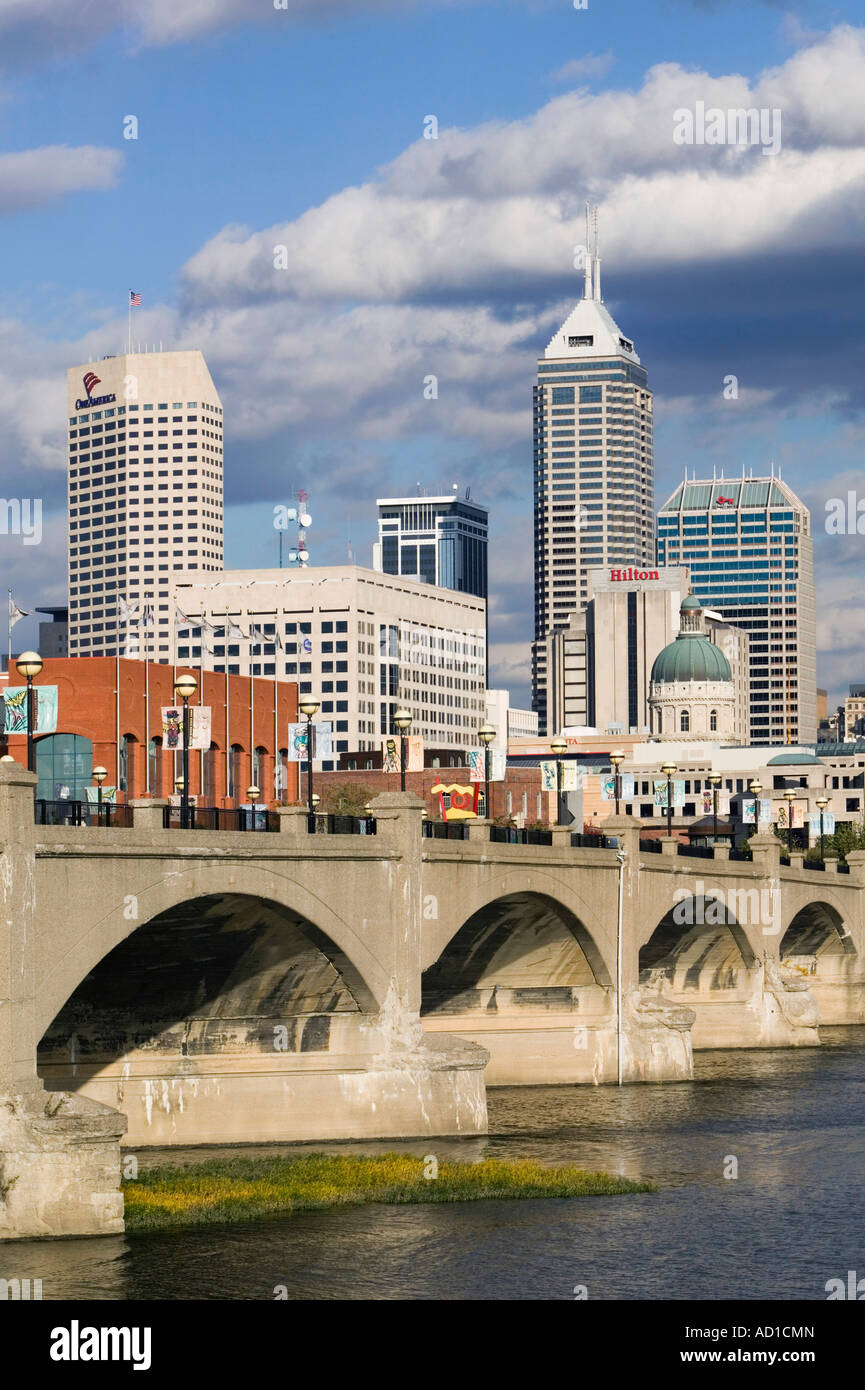 City Skyline & White River, Indianapolis, Indiana, USA Stock Photo - Alamy