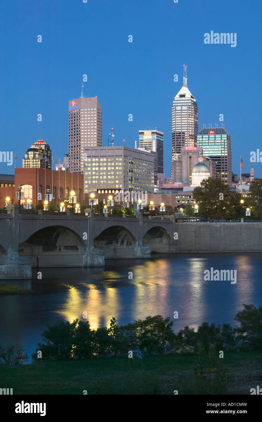 City Skyline & White River, Indianapolis, Indiana, USA Stock Photo - Alamy