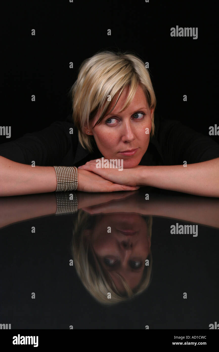 Poses haughty hi-res stock photography and images - Alamy