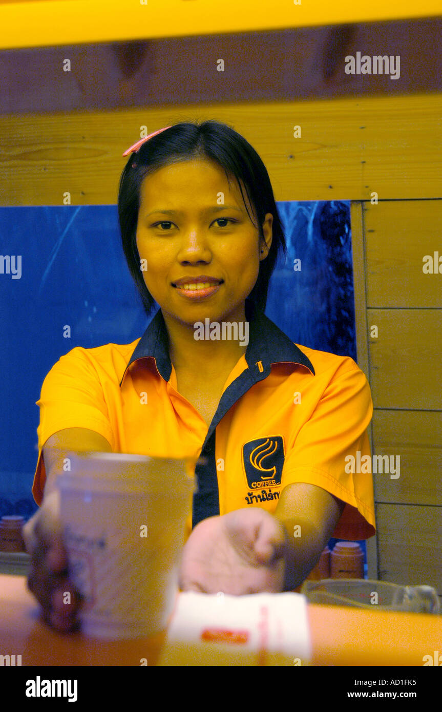 Teen employee fast food hi-res stock photography and images - Alamy