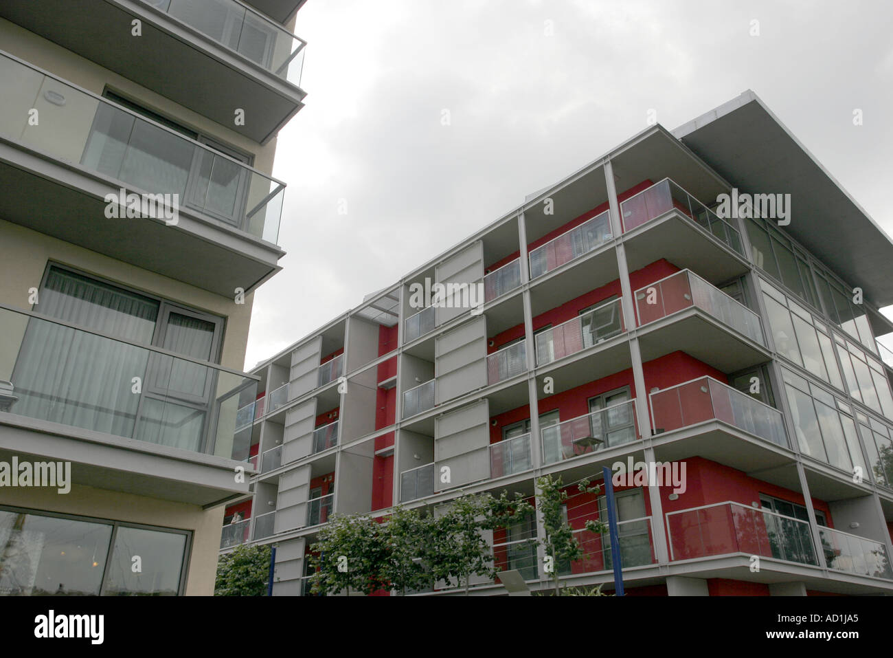 Modern flats in Bristol docklands Stock Photo - Alamy