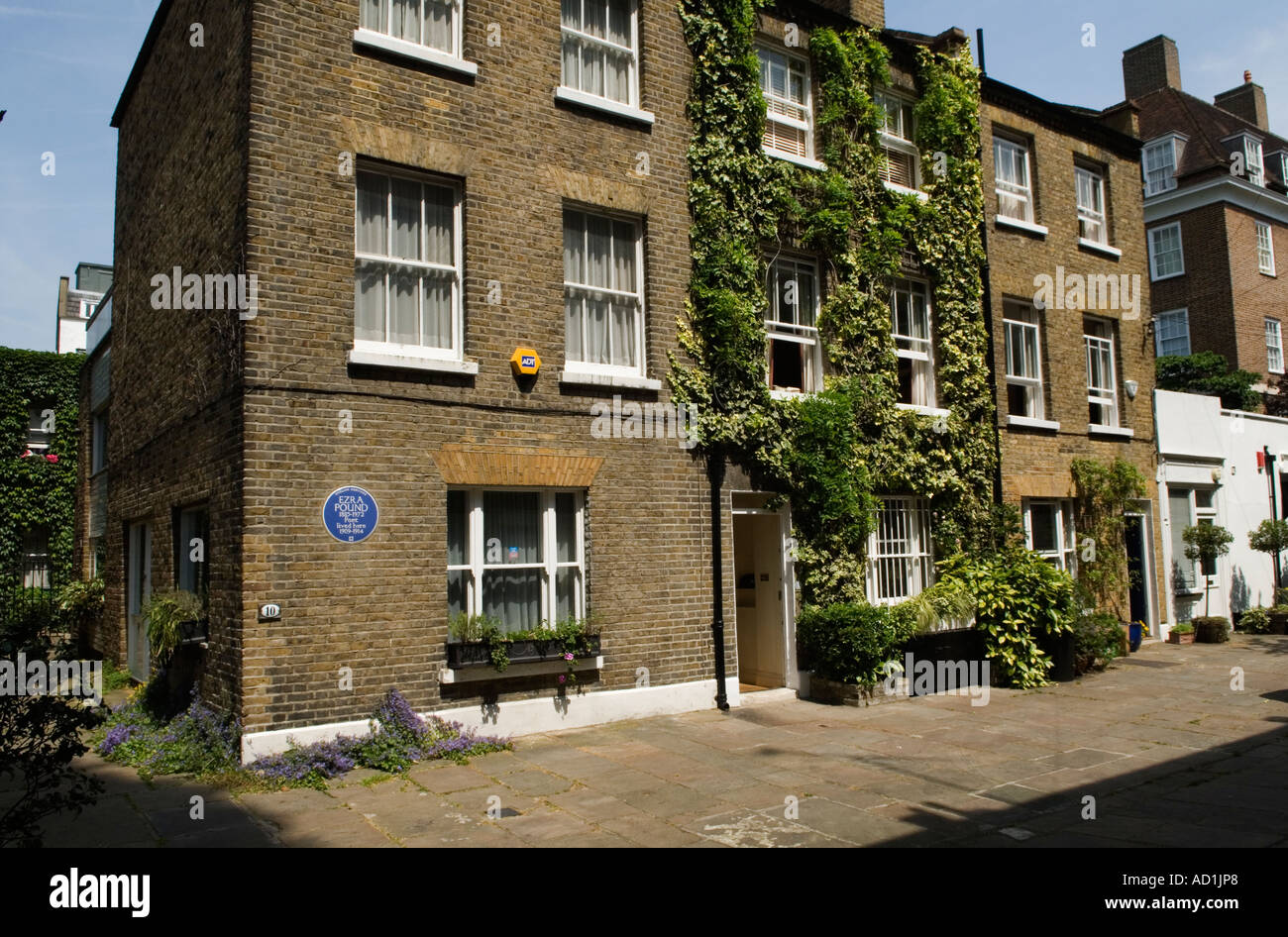 Ezra Pound blue plaque lived here Kensington Church Walk The Royal ...