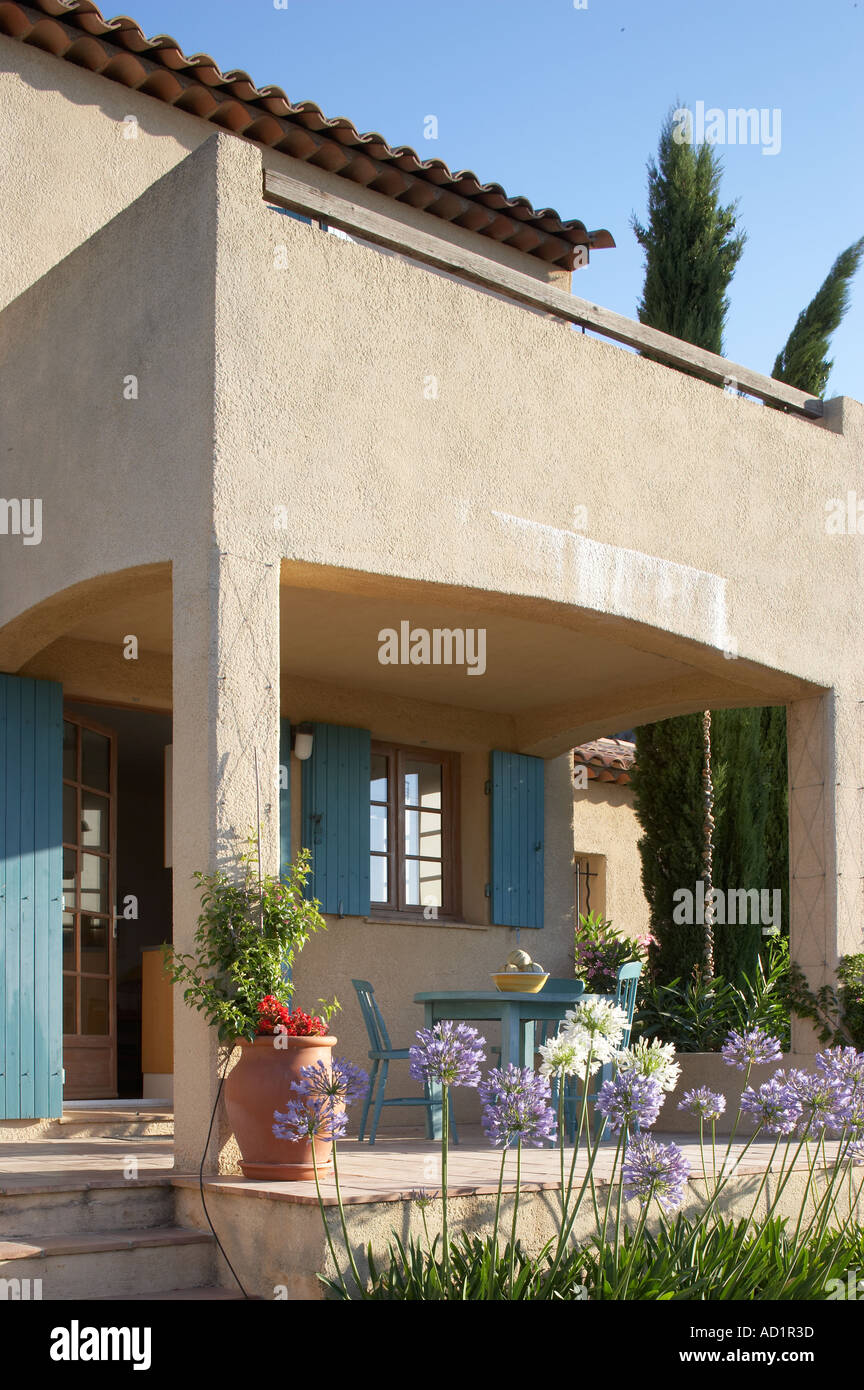 House veranda hi-res stock photography and images - Alamy