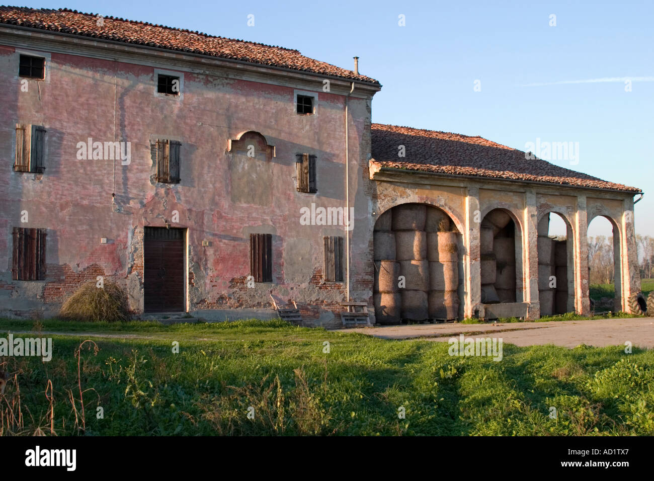 old farm in Zibello, Parma, ITALY Stock Photo - Alamy
