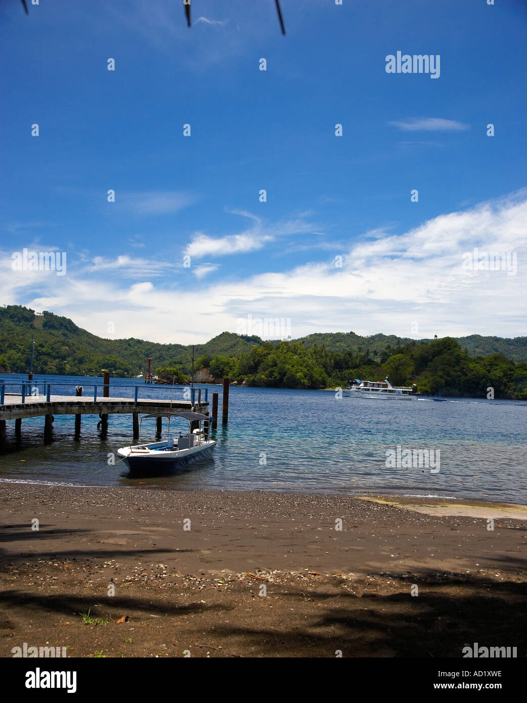 Jetty and Boat, Kungkungan Bay Resort, Lembeh Straits, Sulawesi ...