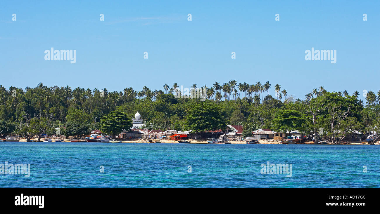 Muslim Mosque on an Island in North Sulawesi, Indonesia Stock Photo - Alamy