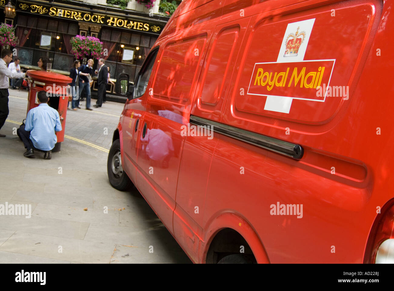 Royal mail van collecting post hi-res stock photography and images - Alamy