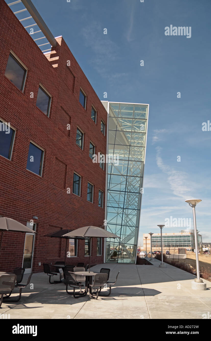 A recently constructed building in the USA shows off modern ...