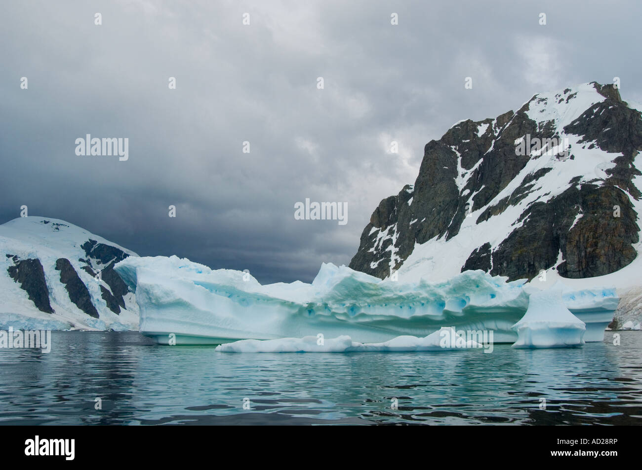 Monolith antarctica hi-res stock photography and images - Alamy