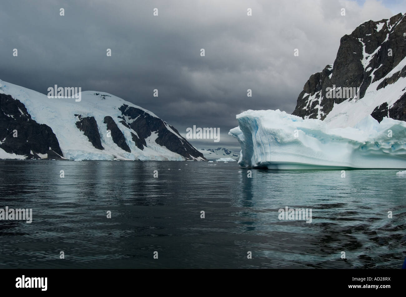 Monolith antarctica hi-res stock photography and images - Alamy