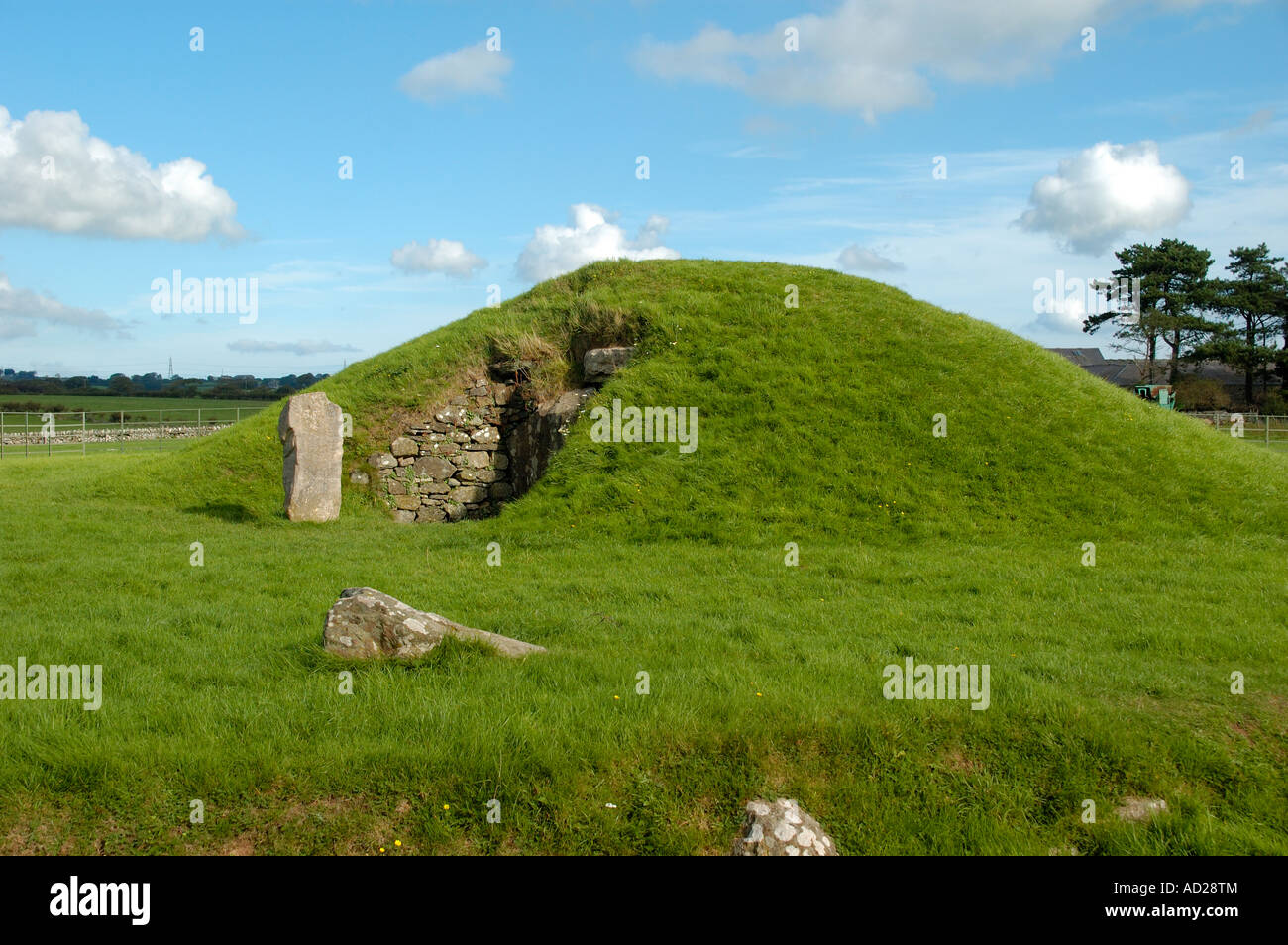 The ancient burial mound of Bryn Celli Ddu Anglesey Wales UK Stock ...