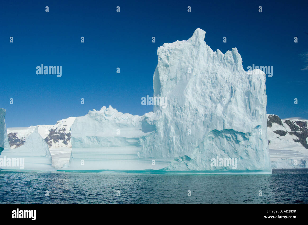 Monolith antarctica hi-res stock photography and images - Alamy