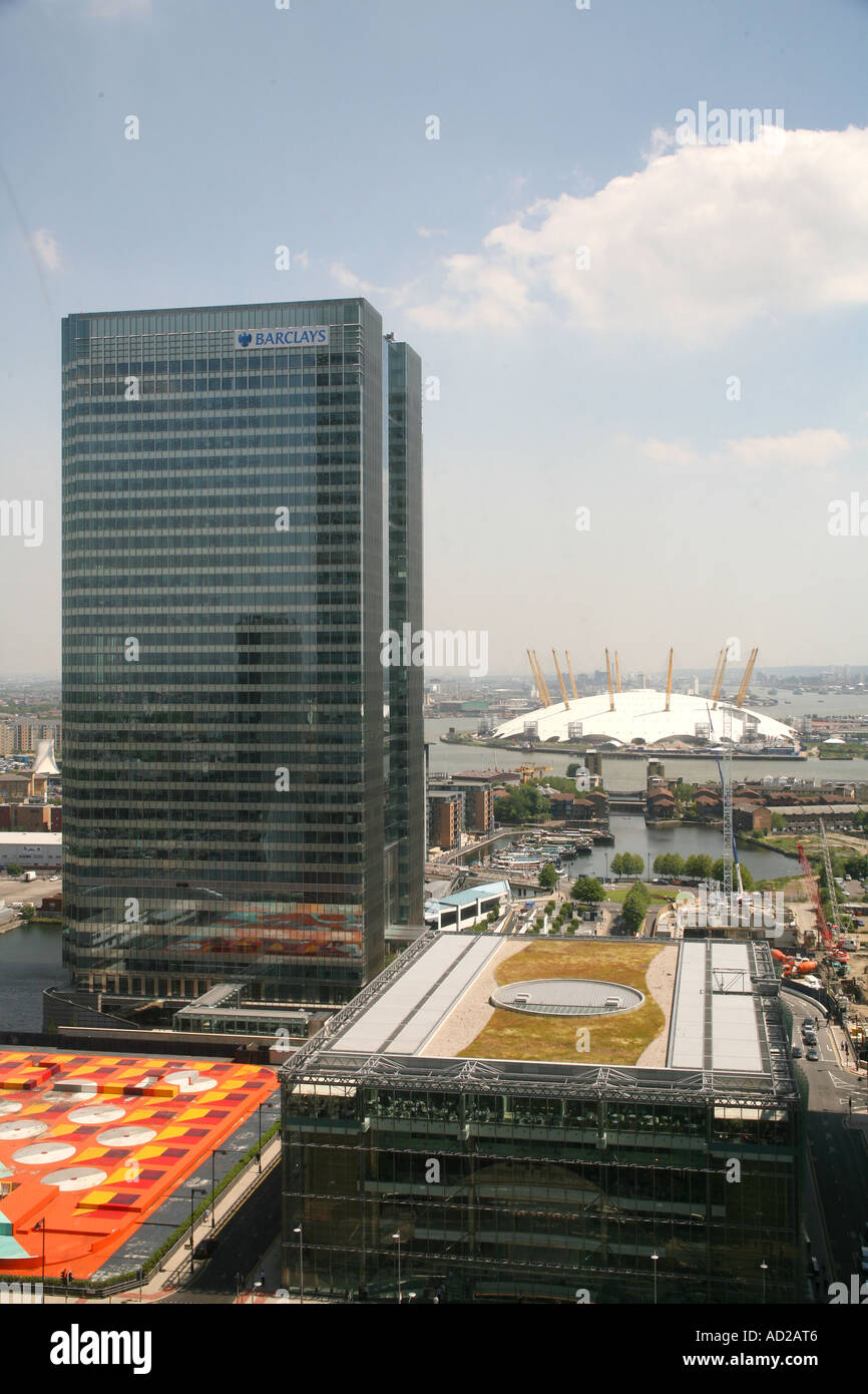 Barclays bank building at canary wharf hi-res stock photography and ...