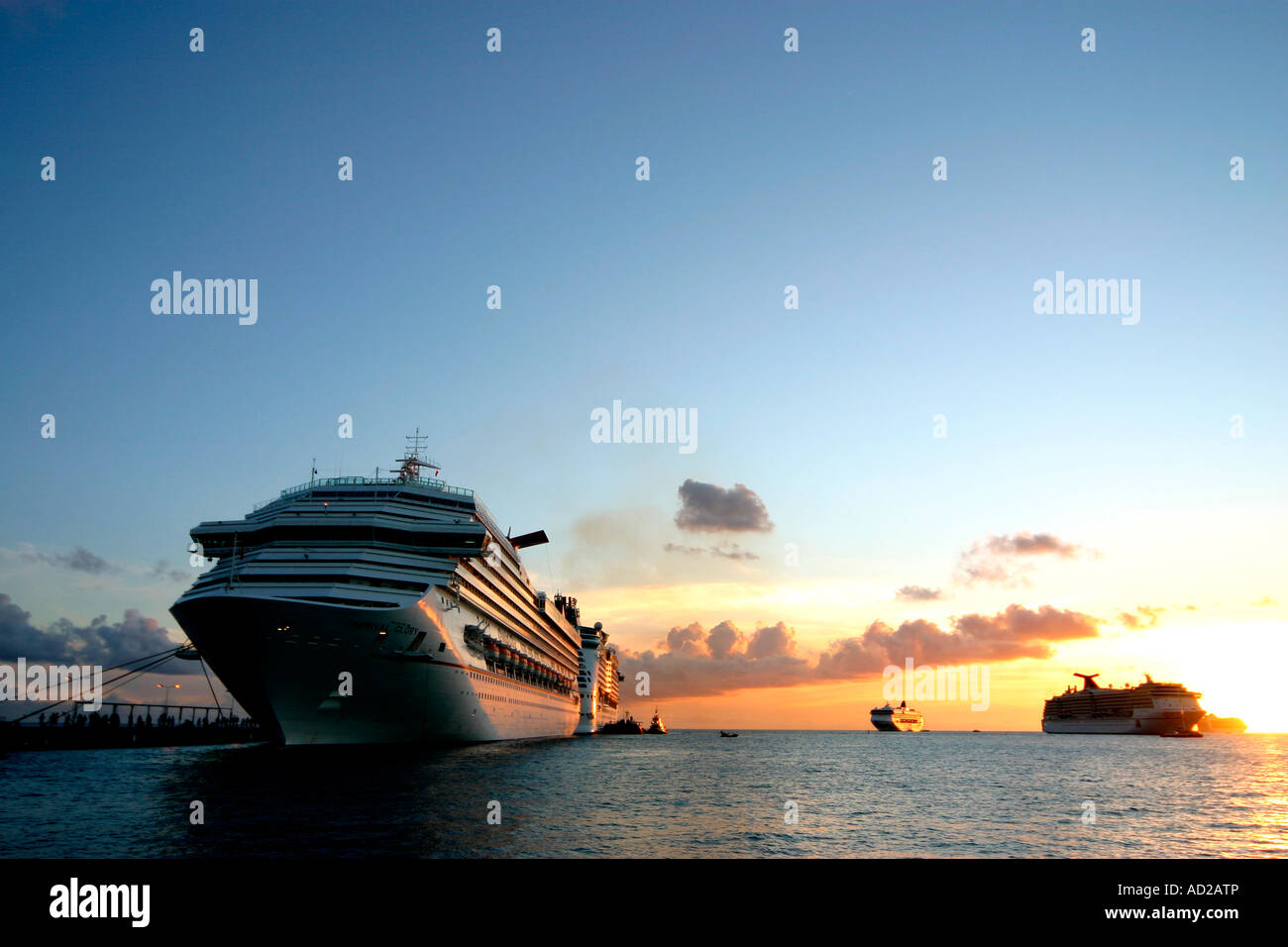 Cruise Ships anchored and at dock Stock Photo - Alamy