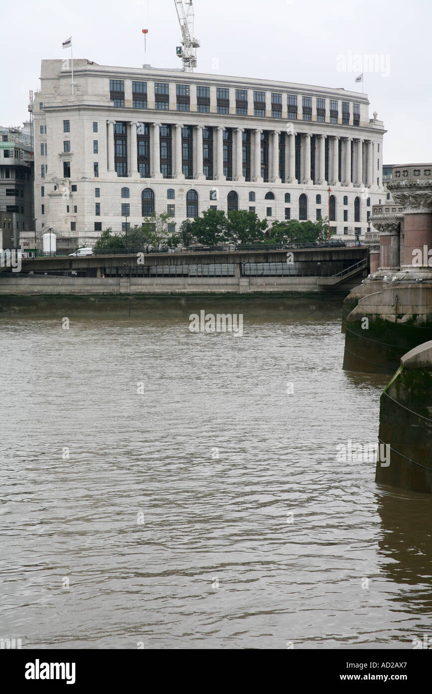 Unilever Building, London England Stock Photo - Alamy