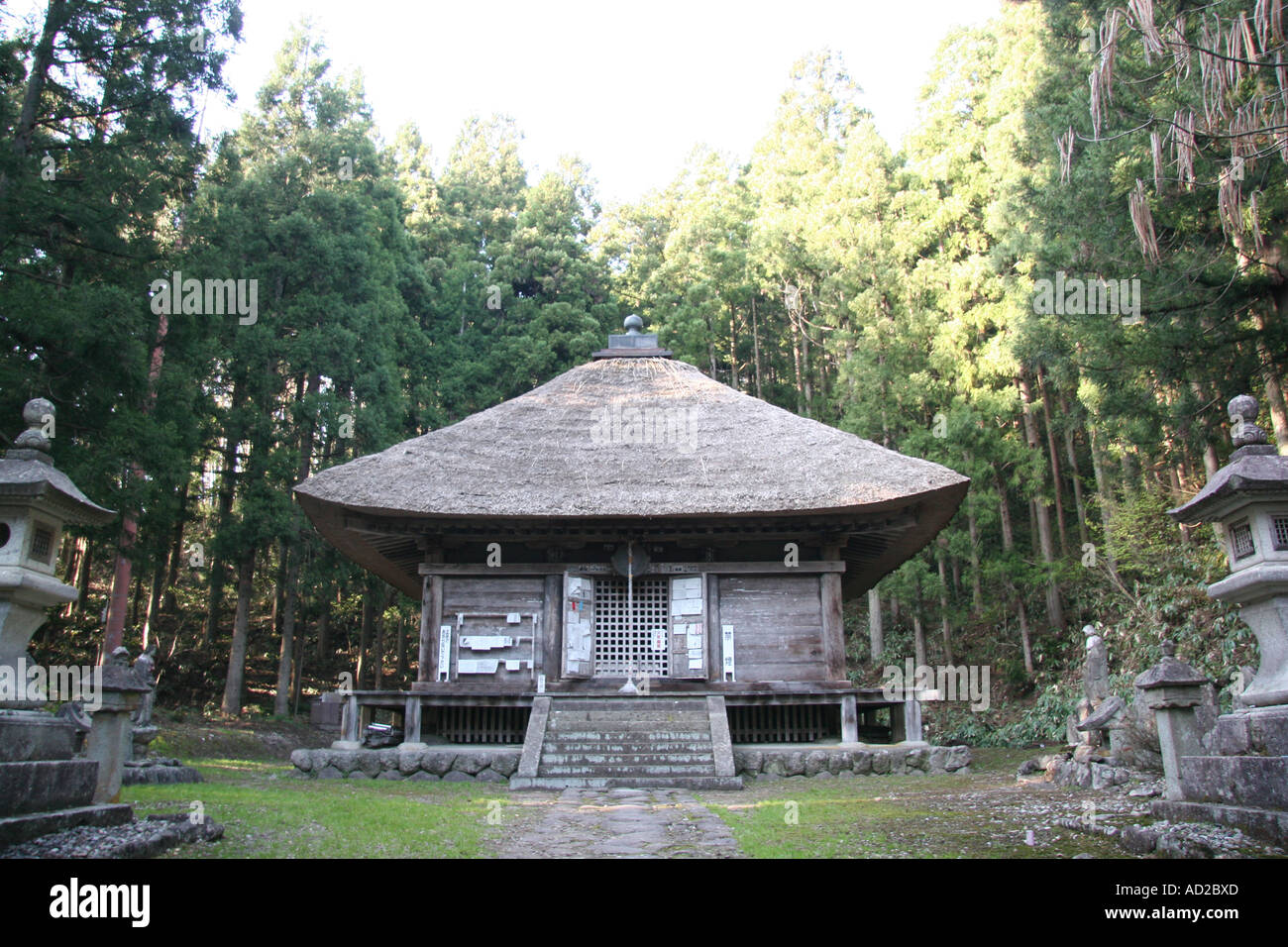 Rural shinto shrine in Japan Stock Photo - Alamy
