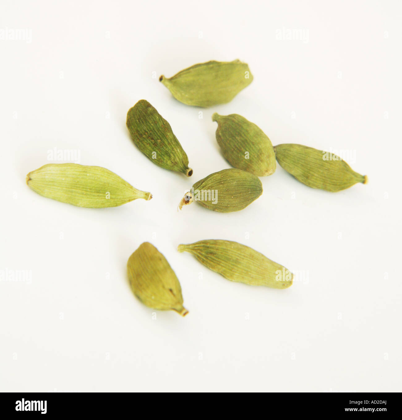 Cardamom pods hi-res stock photography and images - Alamy