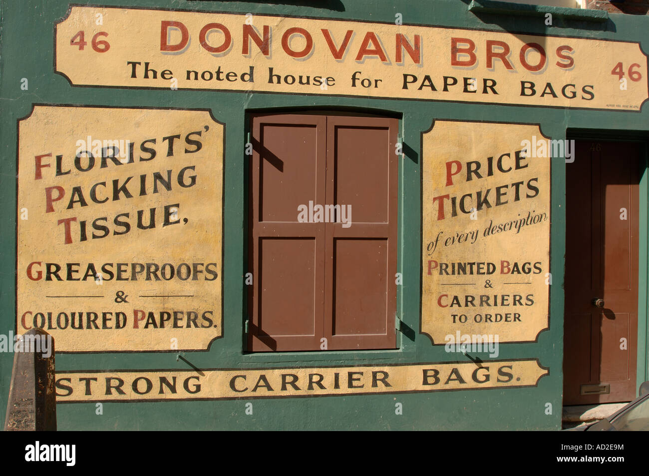 Curious shop london hi-res stock photography and images - Alamy