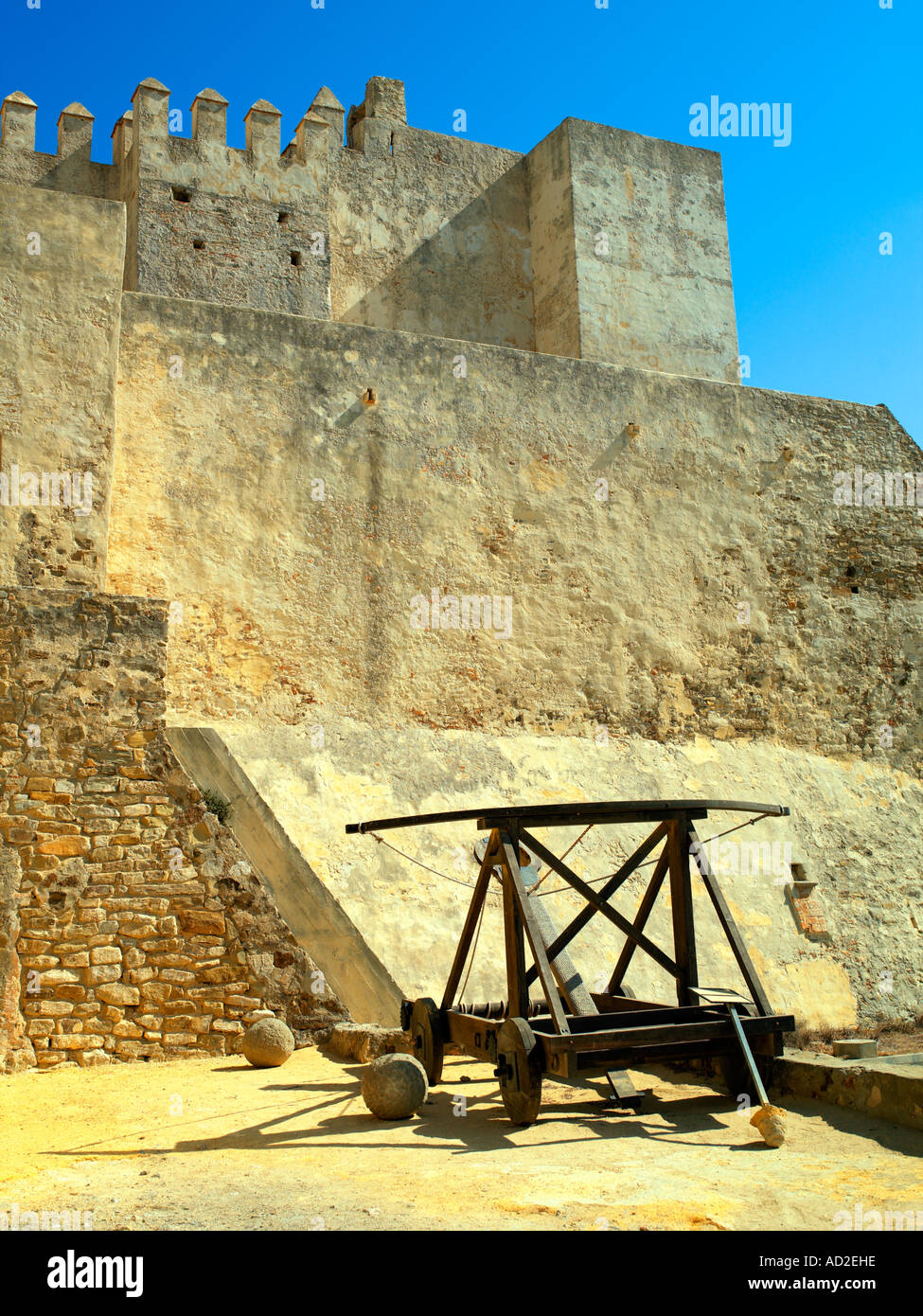 Castillo de guzman el bueno hi-res stock photography and images - Alamy