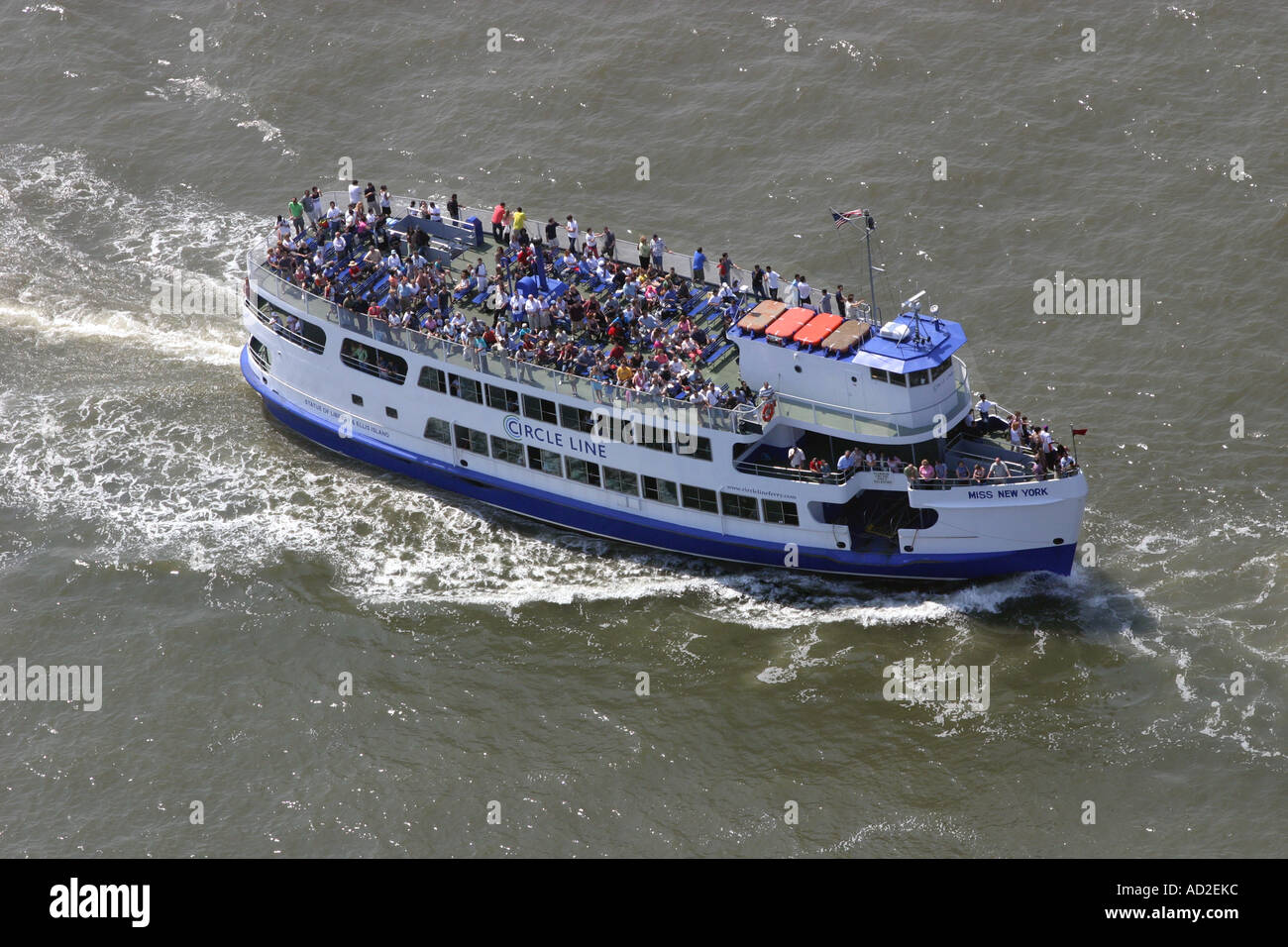Aerial view of Circle Line sightseeing ship cruising on Hudson River ...
