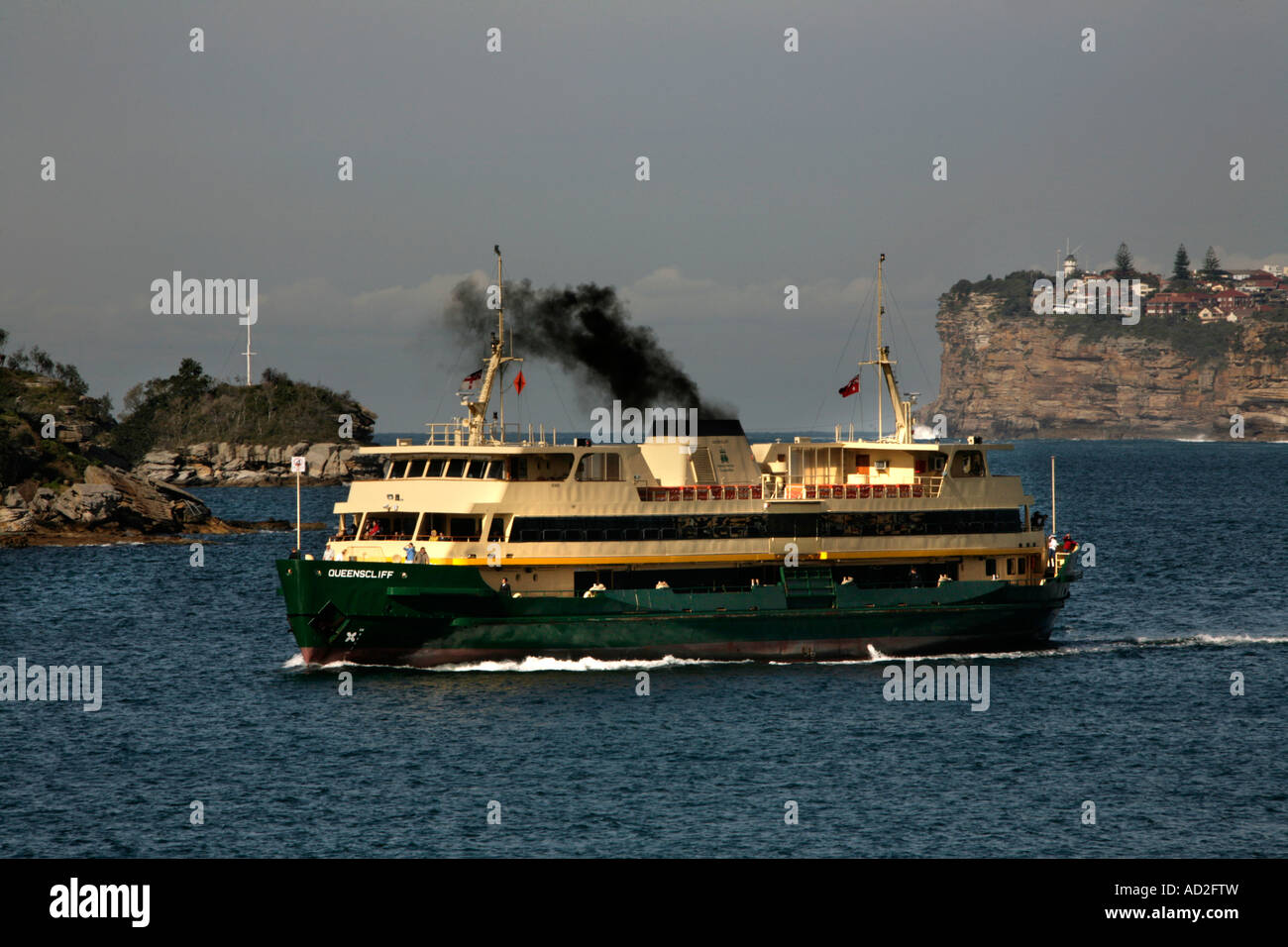Manly ferry queenscliff hi-res stock photography and images - Alamy