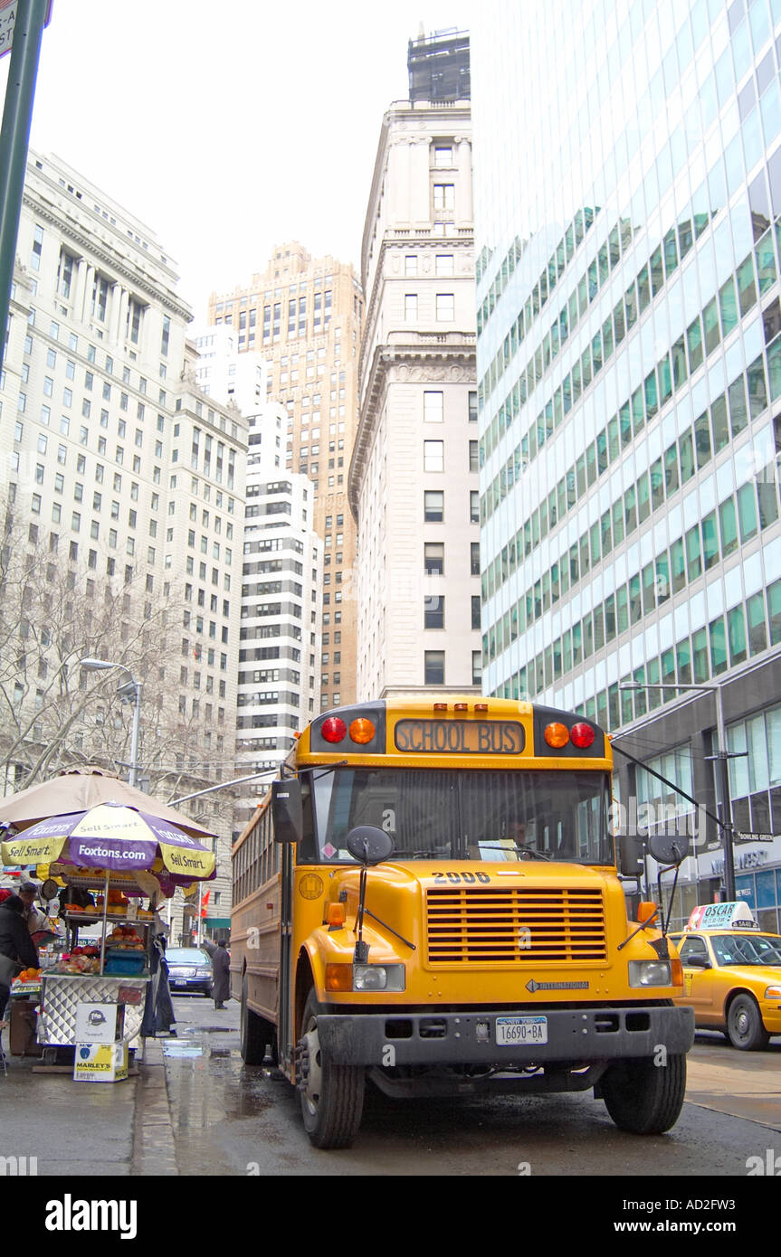 New York, tall building, sky, sky scraper, school bus Stock Photo - Alamy