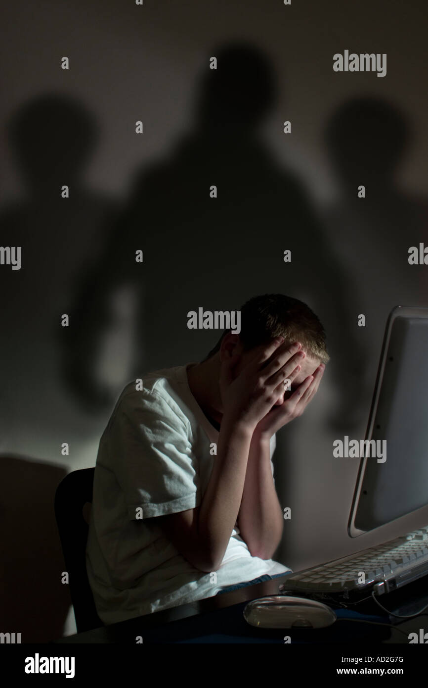 Cyber bullying hi-res stock photography and images - Alamy