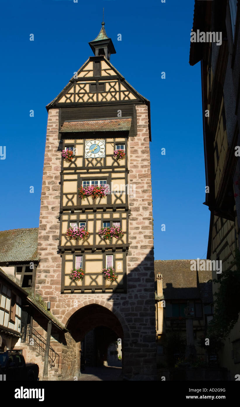 Dolder Tower guarding village entrance, Riquewihr, Alsace, France Stock ...