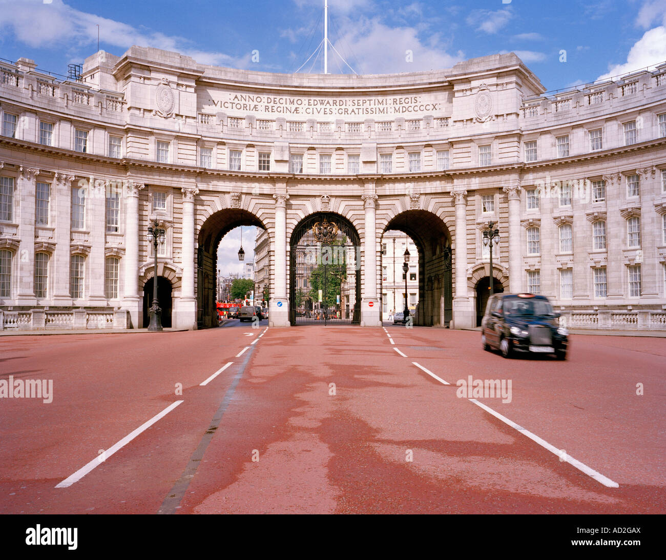 The mall admiralty arch hi-res stock photography and images - Alamy