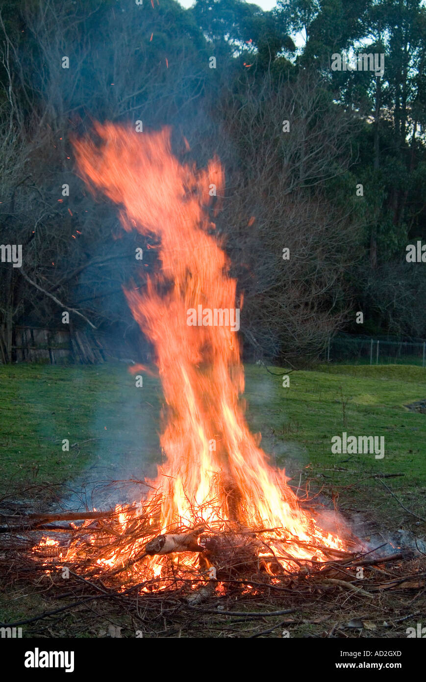 A backyard garden bonfire Stock Photo - Alamy