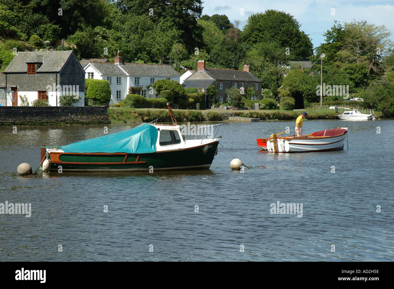 Lerryn village river hi-res stock photography and images - Alamy
