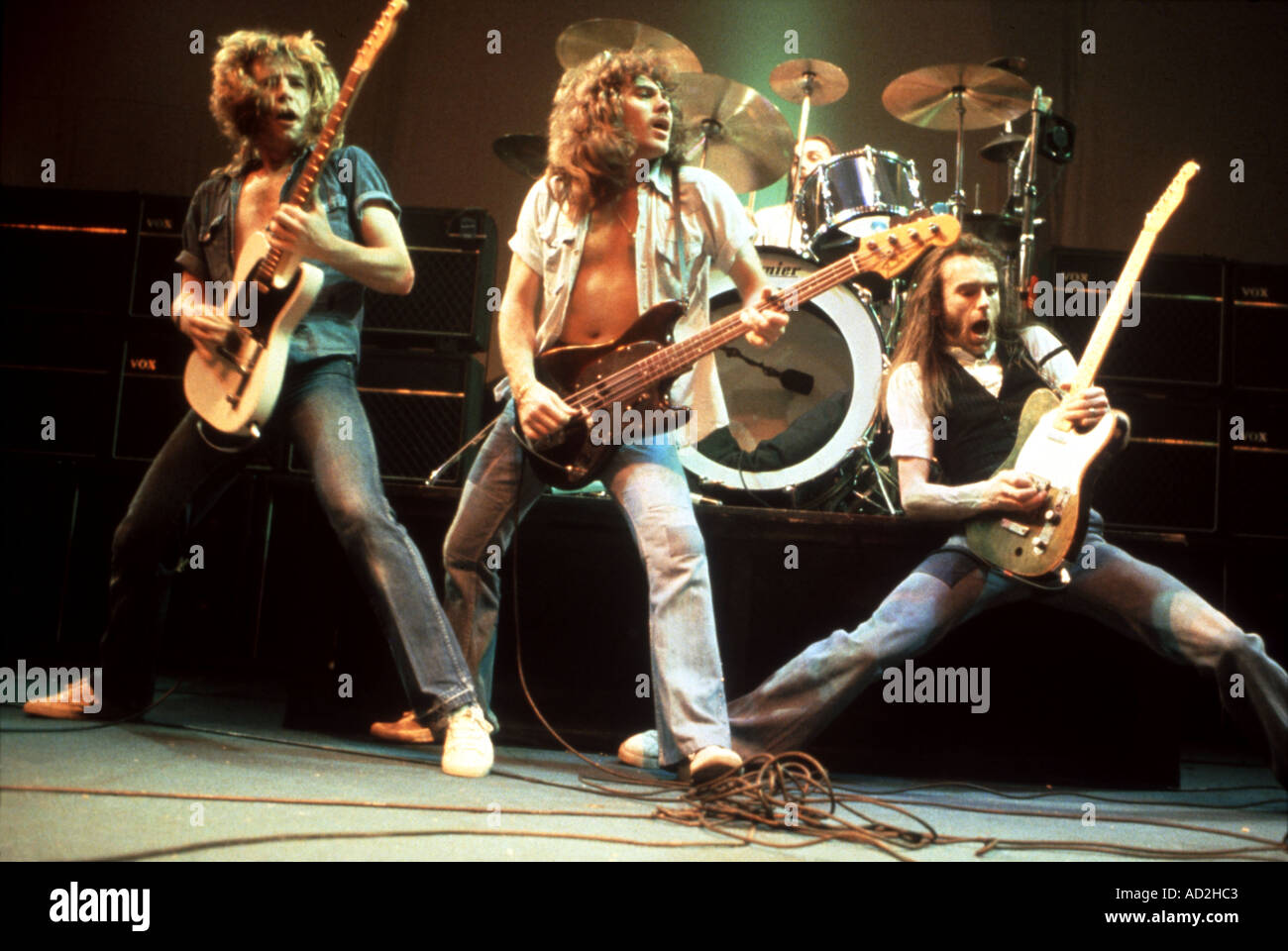 Quo hi-res stock photography and images - Alamy