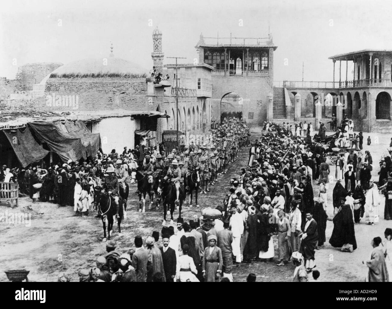 WW1 Entry of British troops into Baghdad 11th March 1917 The soldiers ...