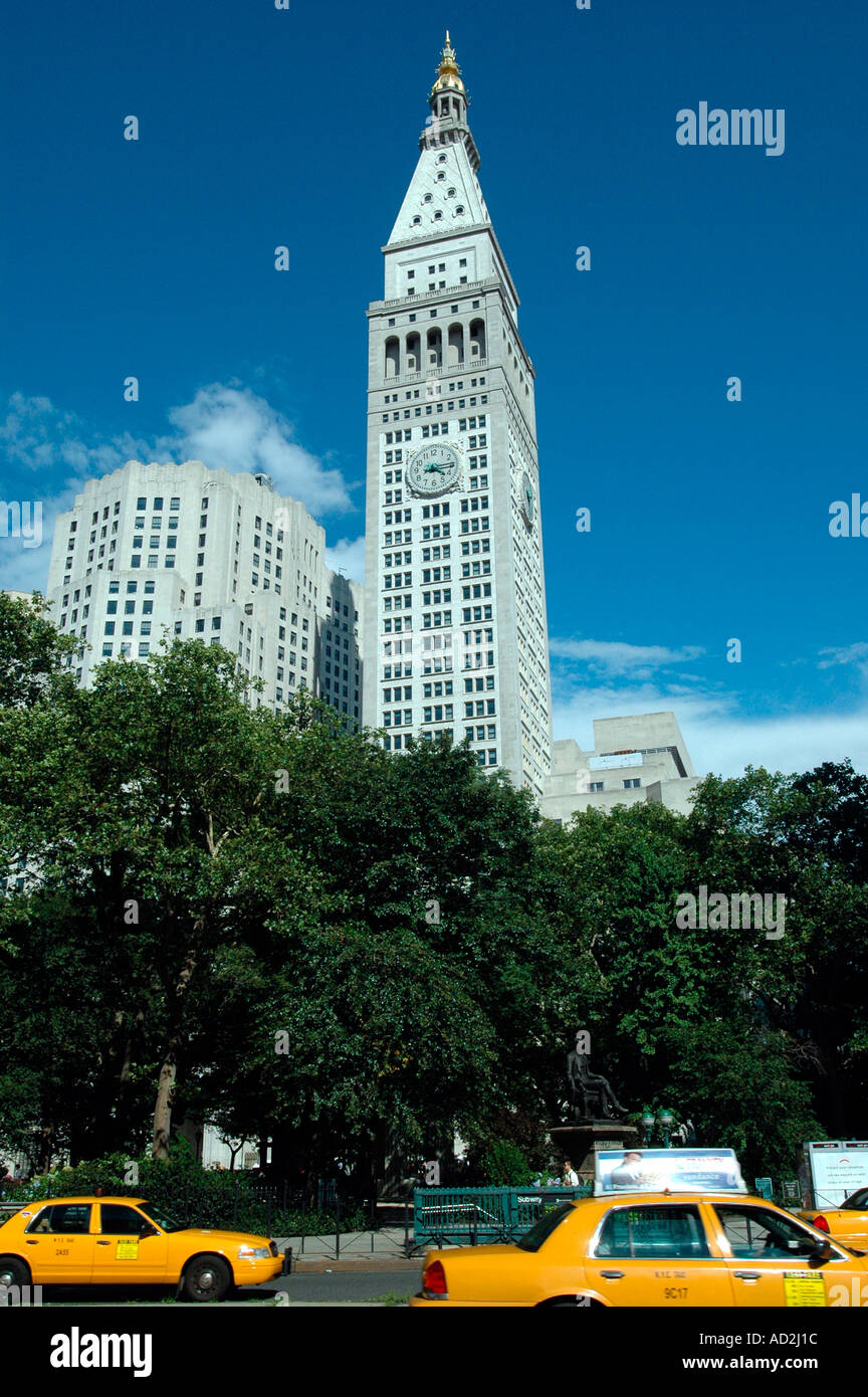 Metropolitan Life Insurance Building at Madison Square Park Stock Photo ...